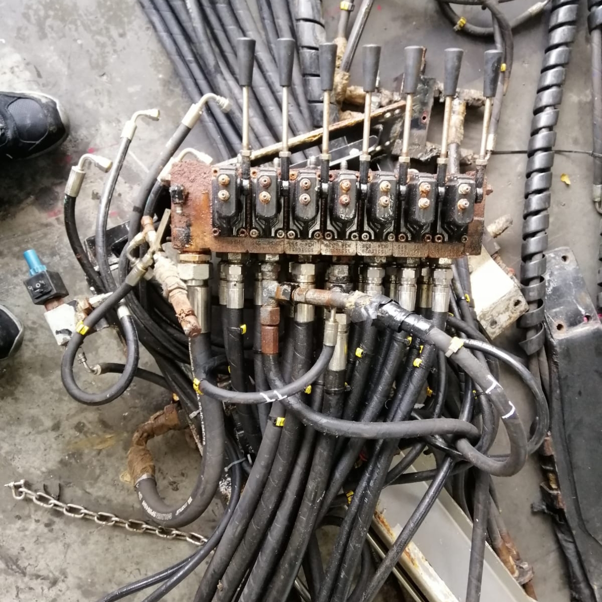 Pipe Handling Crane Fully Refurbishment – NCS SG PTE LTD