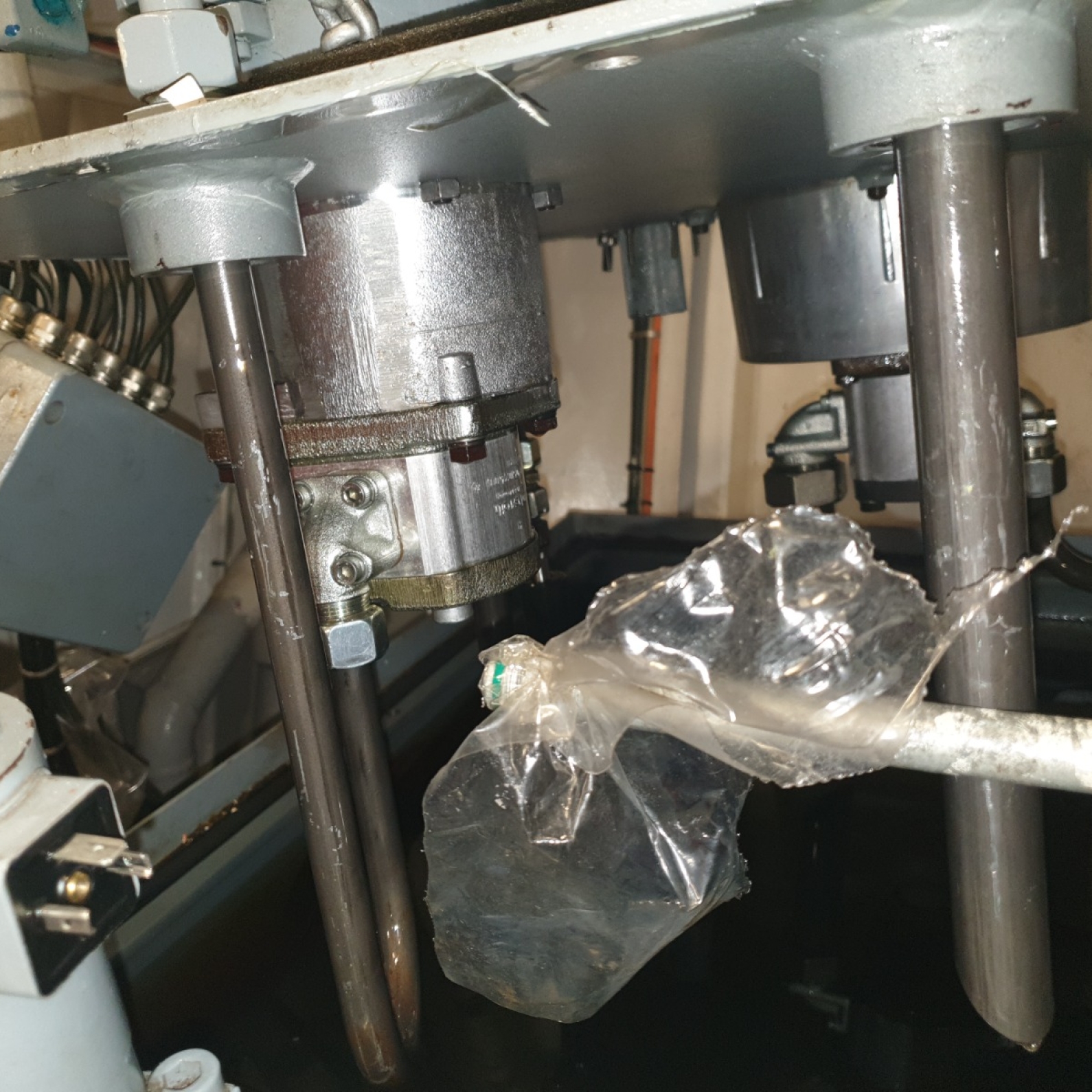 Upgrading of Offshore Crane 60T AHC Crane Including Software License #2 ...